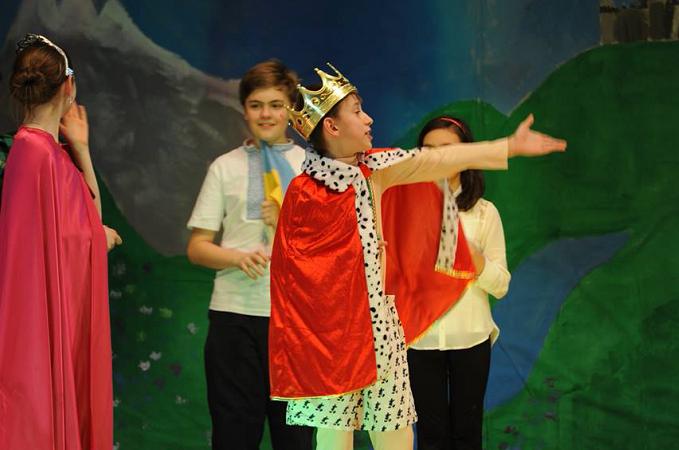 Emperor's New Clothes Play Script for Kids to Perform